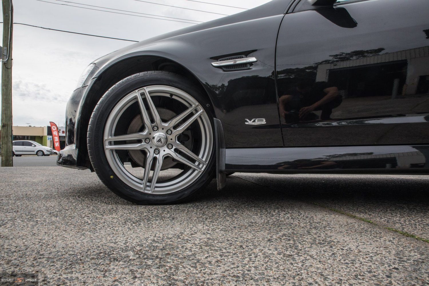 Holden Commodore VE SS Ute Black Asanti ABL-12 | Wheel Front