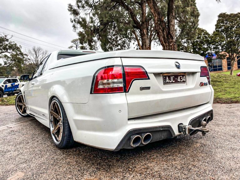 HSV Commodore VF Maloo R8 White Vertini RFS1.7 | Wheel Front