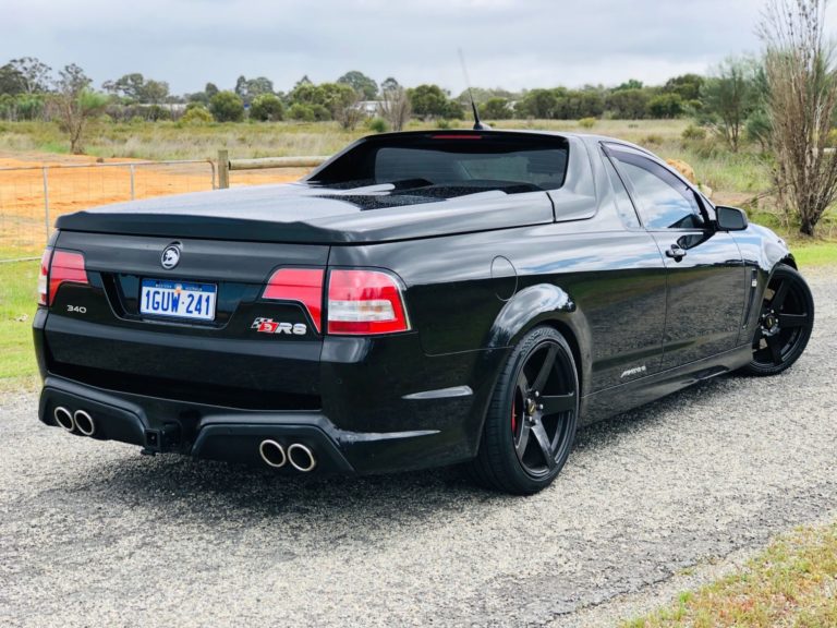 HSV VF Maloo R8 Black with Simmons FR-C Aftermarket Wheels | Wheel Front