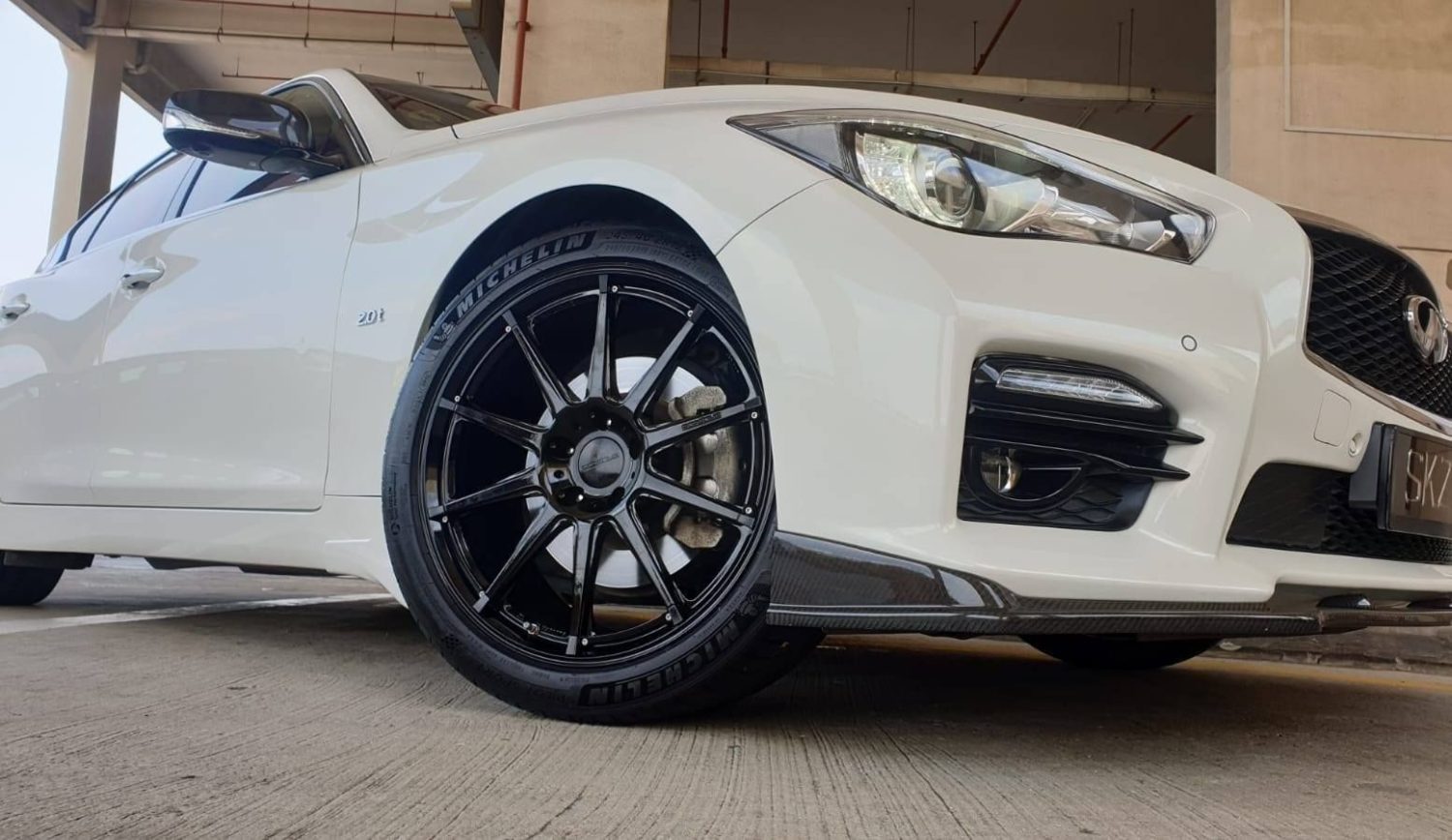 Infiniti Q50 White with Prodrive GC-0100 Aftermarket Wheels | Wheel Front