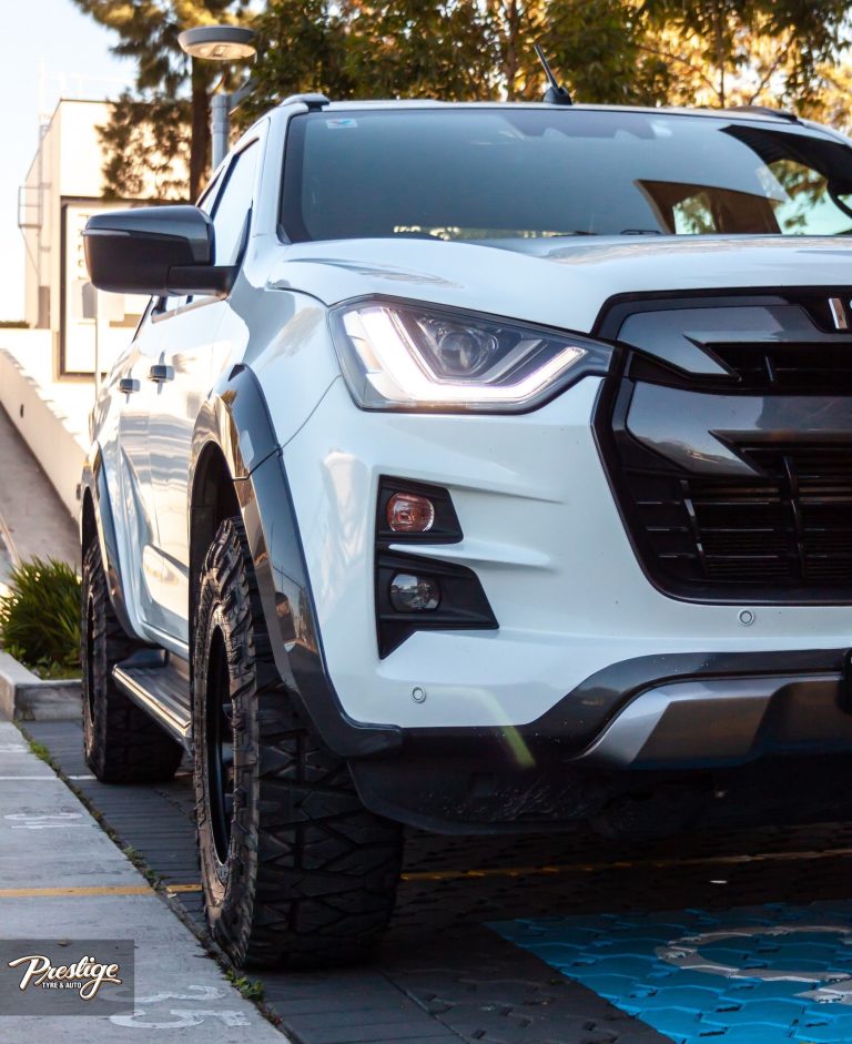 Isuzu D-MAX White Fuel Off-Road Vector D579 | Wheel Front