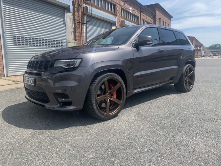 Jeep Grand Cherokee SRT Grey Vossen CV3-R Wheel | Wheel Front