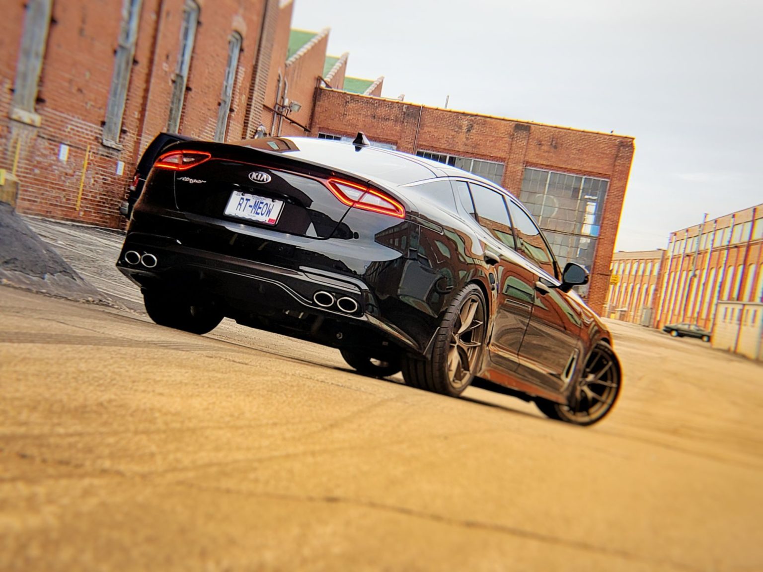 Kia Stinger Black ESR RF2 | Wheel Front