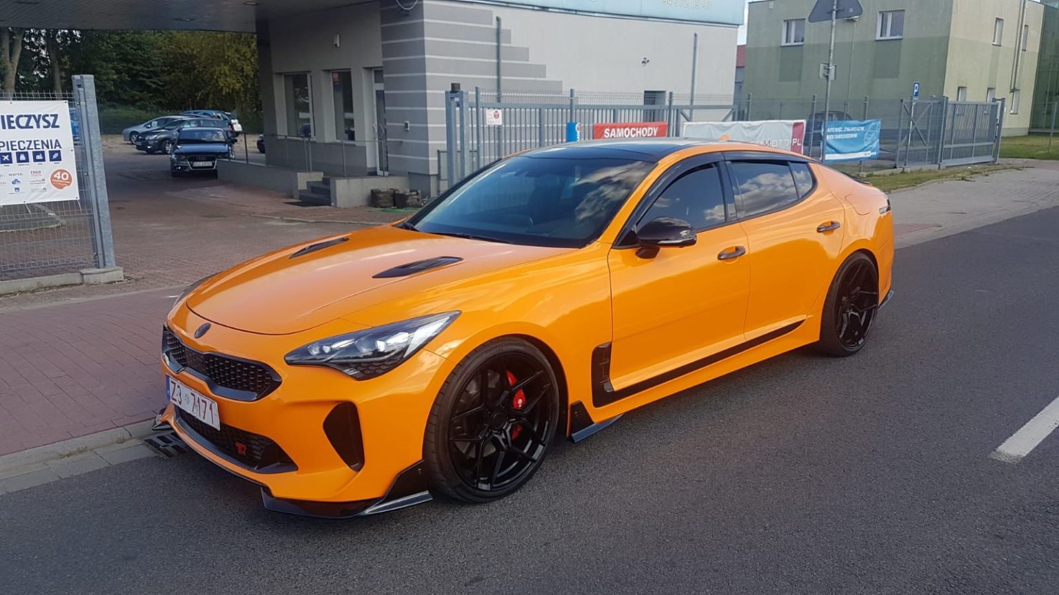 Kia Stinger Orange Rohana RFX11 | Wheel Front
