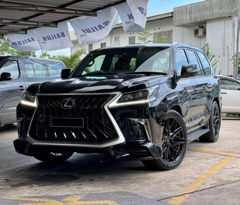 Lexus LX450D Black Vossen HF-7 | Wheel Front