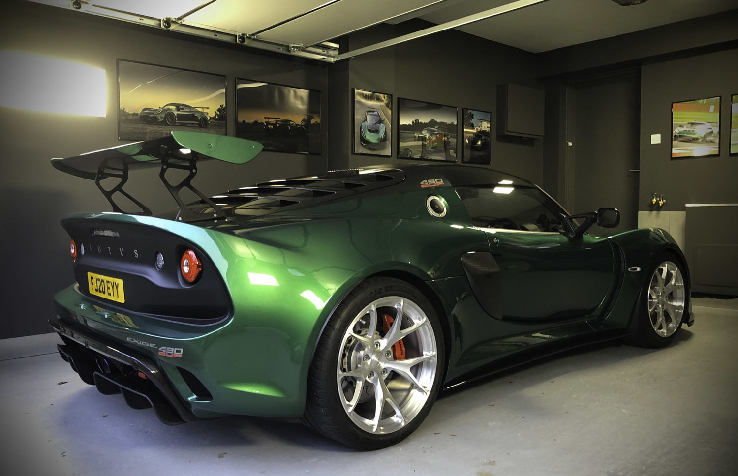 Lotus Exige 430 Cup Motorsport Green Signature SV104 | Wheel Front