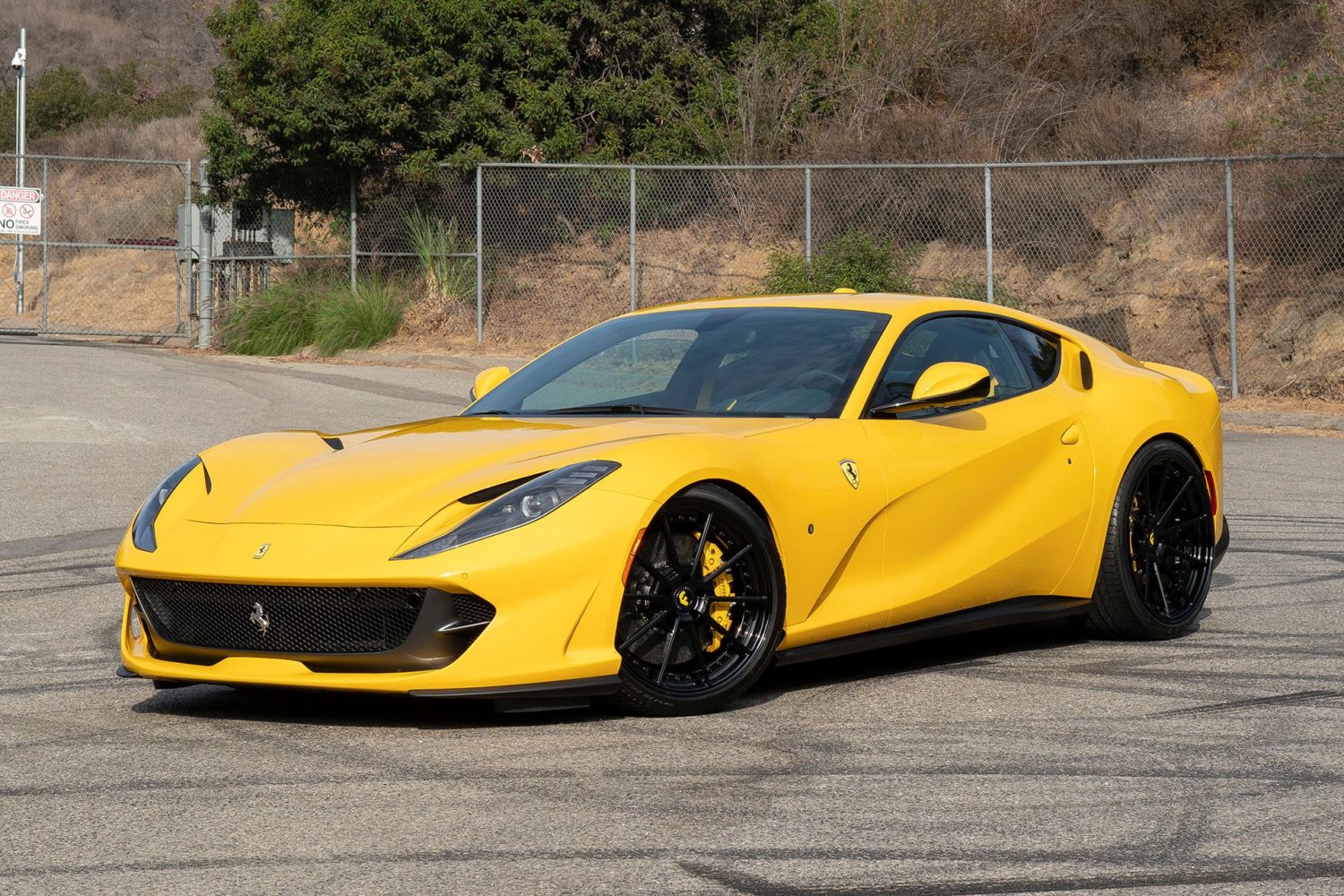 Ferrari 812 Superfast Yellow Forgiato TEC 2.4 | Wheel Front