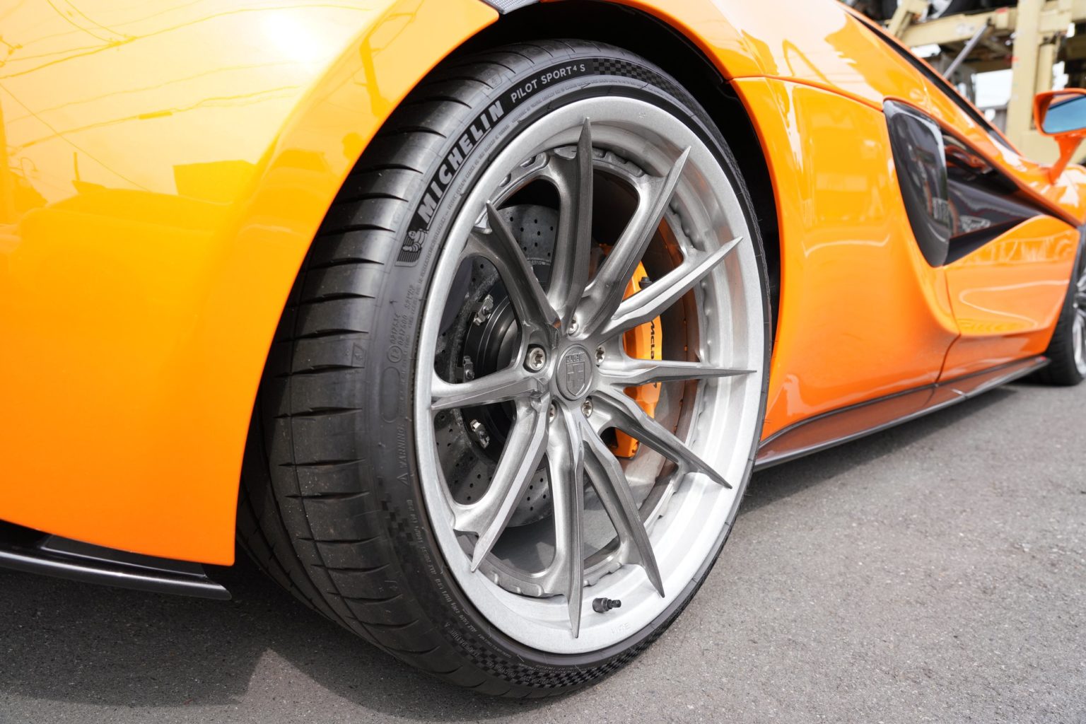 McLaren 570S Orange HRE S104SC | Wheel Front