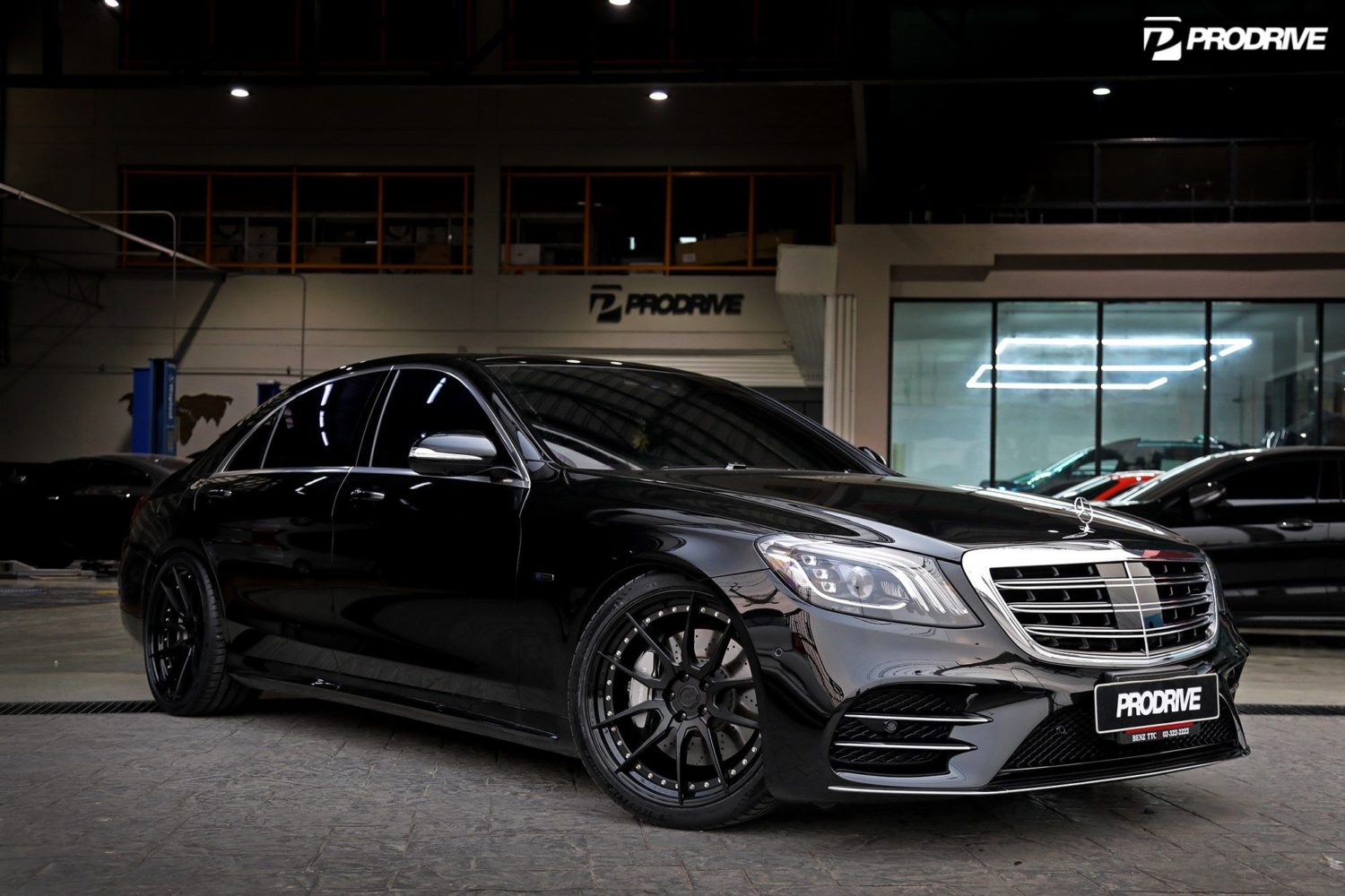 Mercedes-Benz S550 W222 Black with BC Forged HCA162S Aftermarket Wheels ...
