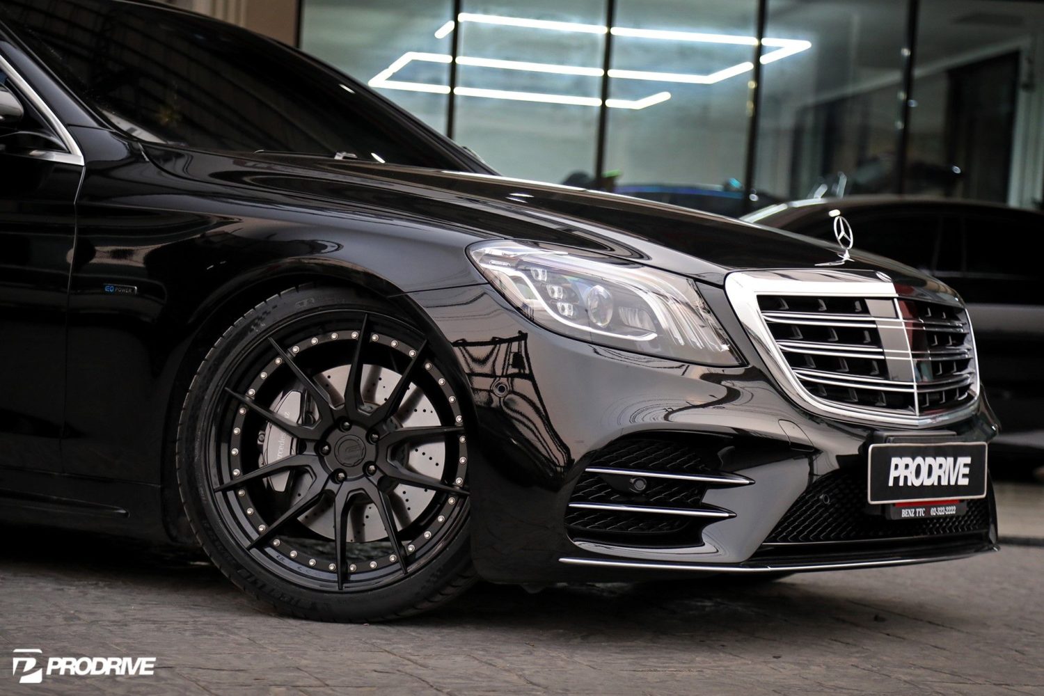 Mercedes-Benz S550 W222 Black with BC Forged HCA162S Aftermarket Wheels ...