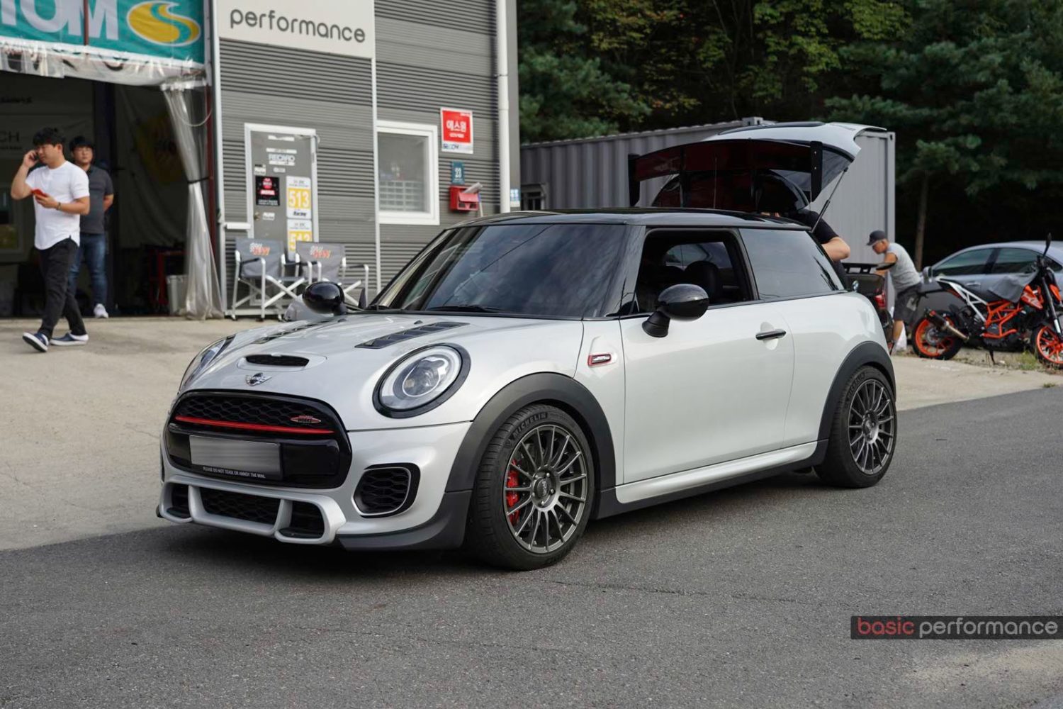 Mini Cooper S F56 Silver OZ Superturismo LM | Wheel Front