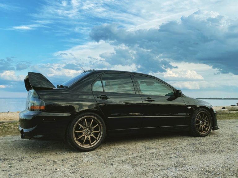 Mitsubishi Evolution VIII Black Rays Volk CE28N | Wheel Front