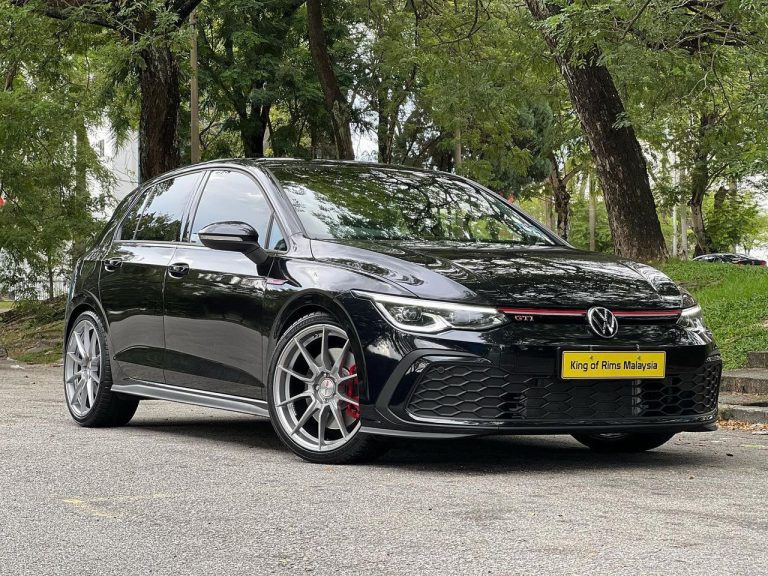 Volkswagen Golf GTI Mk8 Black Motec MCR4 | Wheel Front