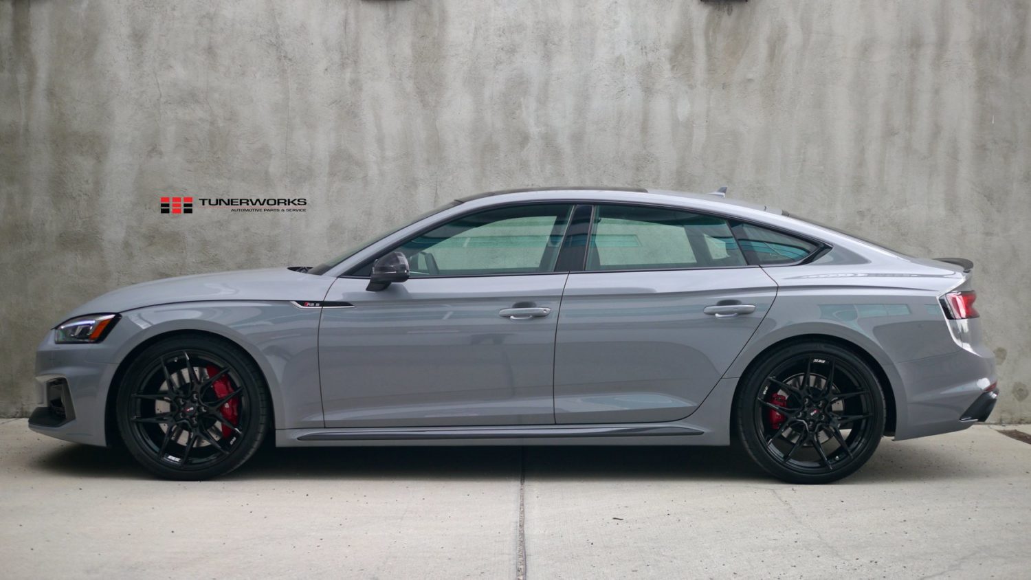 Audi RS5 B9 Sportback Nardo Grey Savini SV-F5 | Wheel Front
