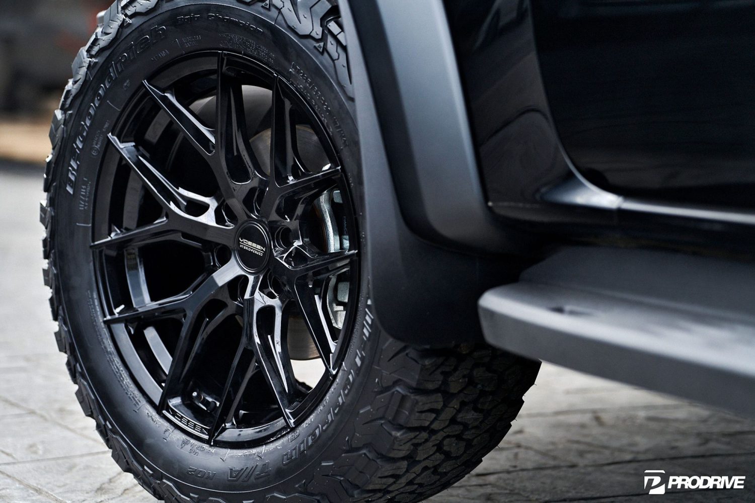 Ford Ranger Raptor Next-Gen Black Vossen HF6-4 | Wheel Front