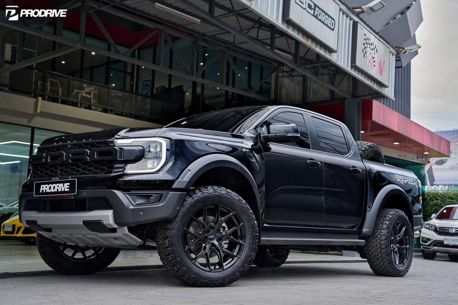 Ford Ranger Raptor Next-Gen Black Vossen HF6-4 | Wheel Front