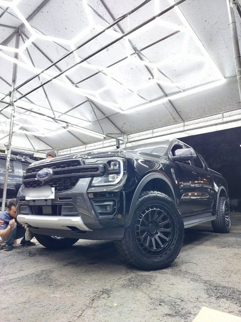 Ford Ranger Next-Gen Black Black Rhino Raid | Wheel Front