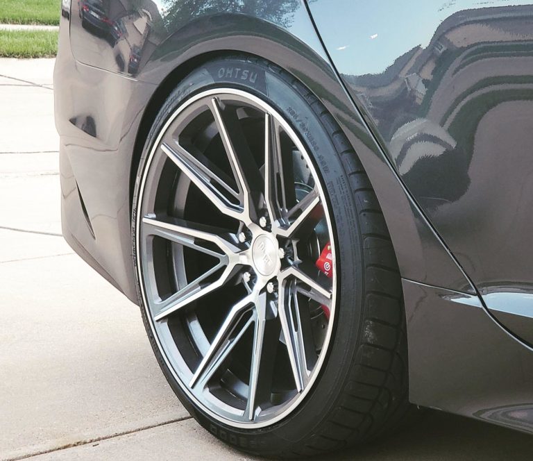 Kia Stinger GT2 AWD Grey Niche Gemello M220 | Wheel Front