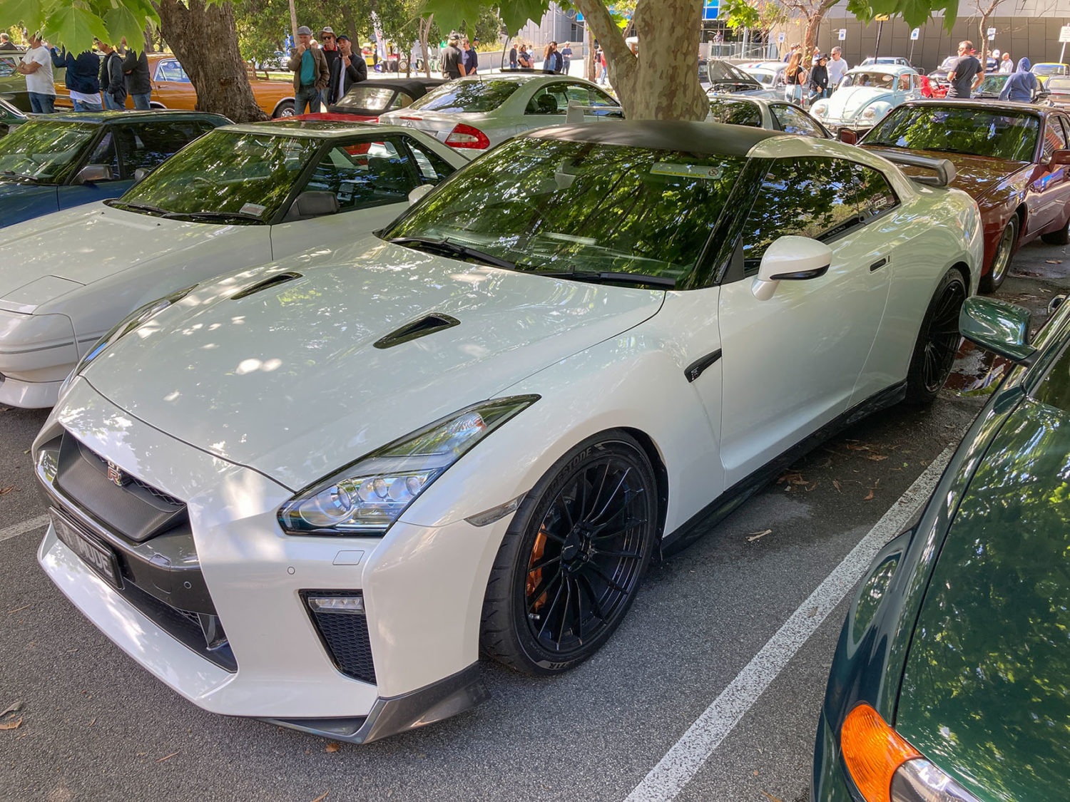 2017 Nissan GT-R R35 White Enkei RS05RR | Wheel Front