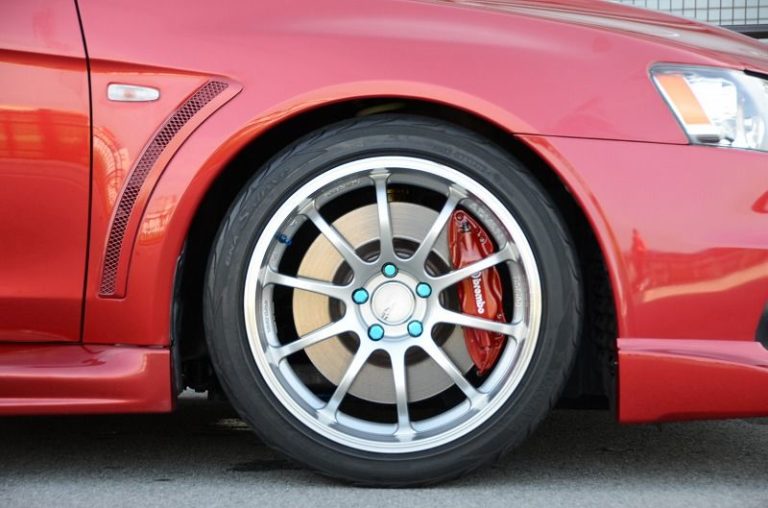 Mitsubishi Evolution X Red Advan RS Wheel | Wheel Front