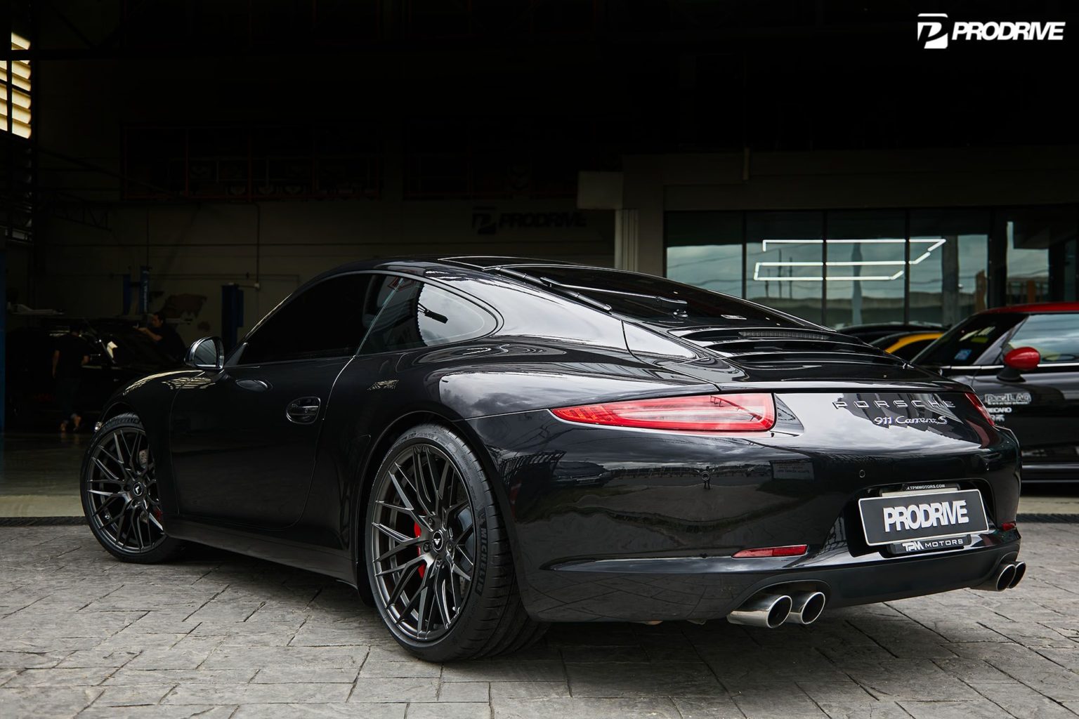 Porsche 911 Carrera S 991 Black Vorsteiner V-FF 107 | Wheel Front