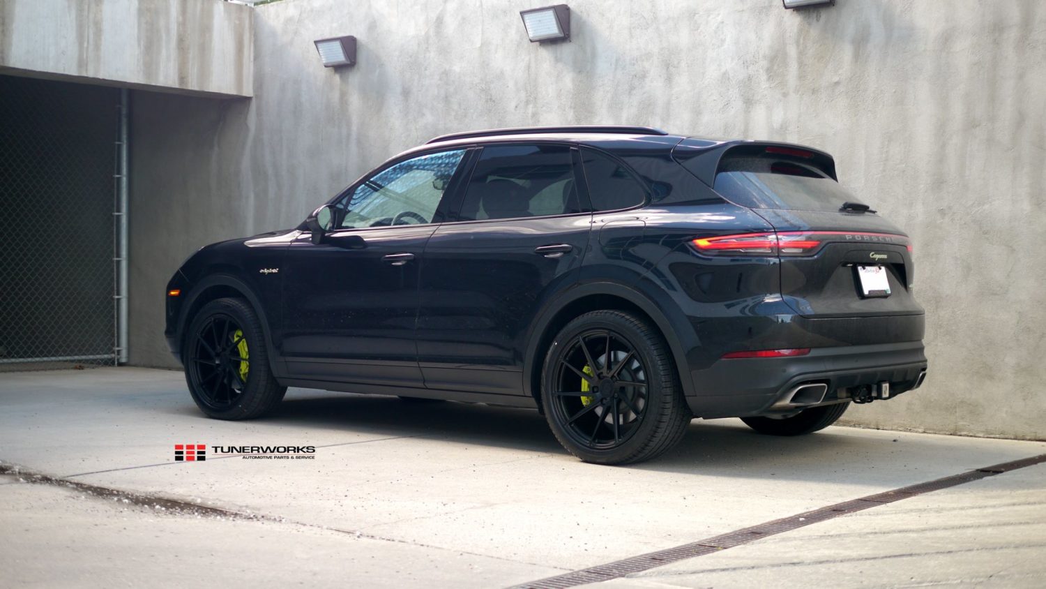 Porsche Cayenne Black BC Forged EH171 | Wheel Front