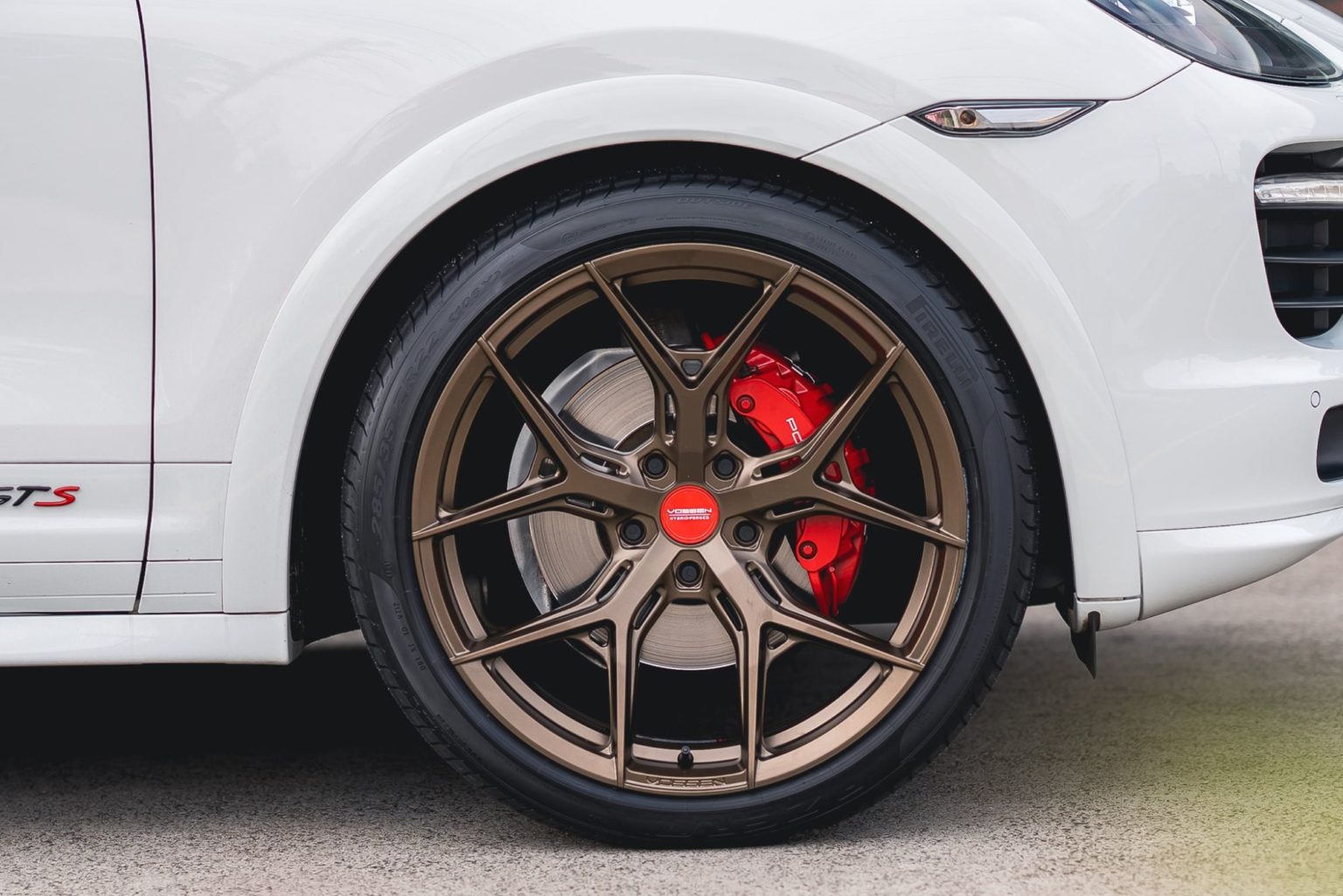 Porsche Cayenne GTS White Vossen HF-5 | Wheel Front