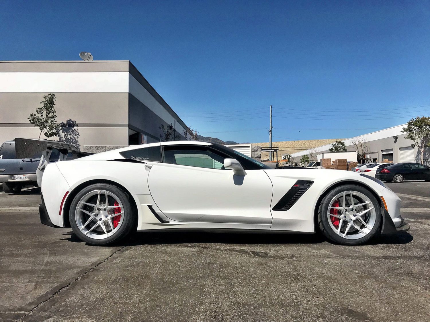 Chevrolet Corvette C7 Z06 White Signature SV701 | Wheel Front