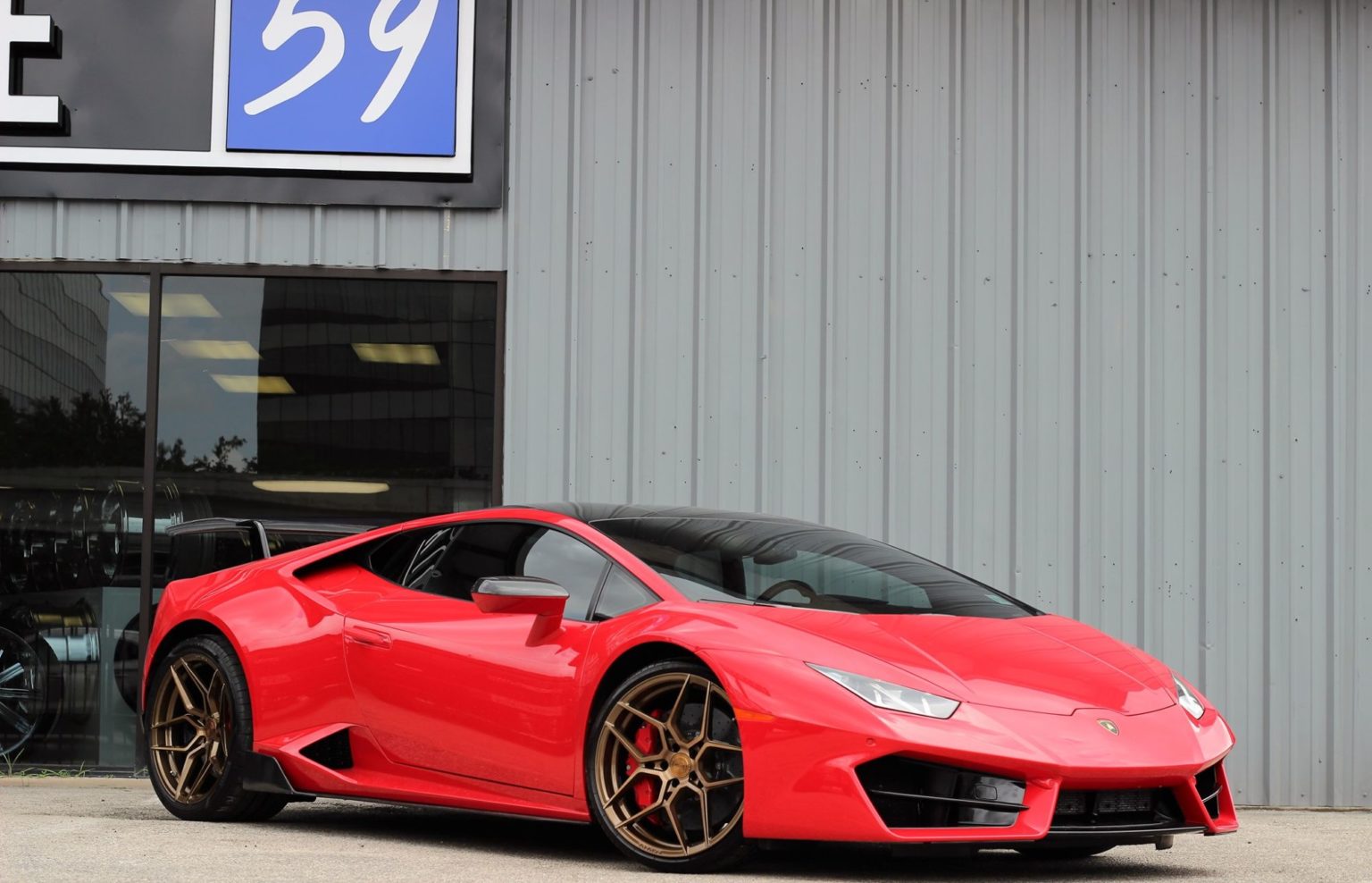 Lamborghini Huracan Red with Bronze Rohana RFX11 | Wheel Front