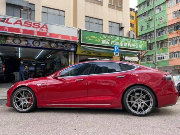 Tesla Model S Red Vorsteiner V-FF 103 | Wheel Front