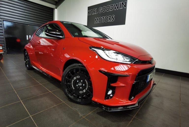 Toyota Yaris GR Red OZ Rally Racing | Wheel Front