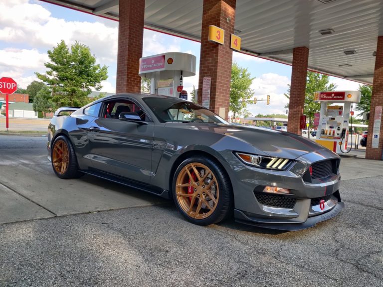 Shelby Mustang GT350 Grey Signature SV705 | Wheel Front