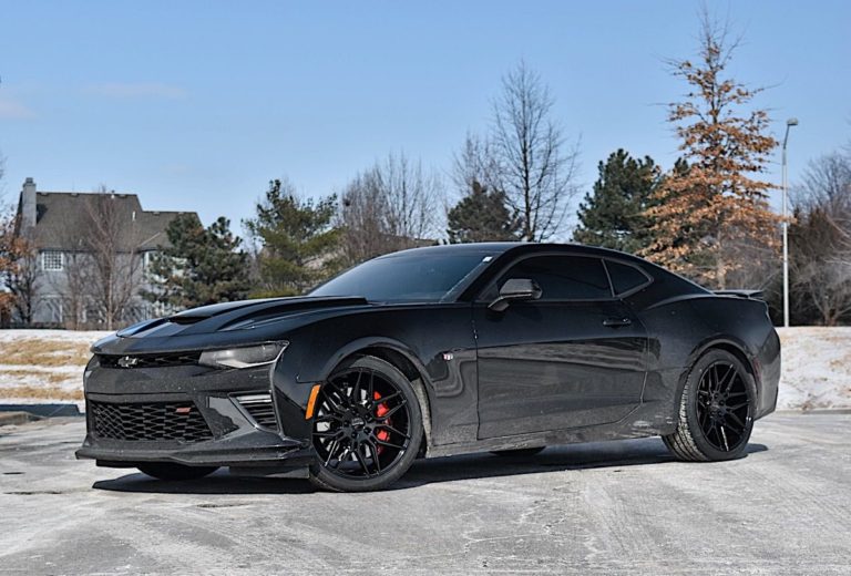 Chevrolet Camaro SS 6th Gen Black Giovanna Bogota | Wheel Front