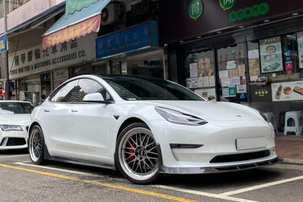 Tesla Model 3 White BBS LM | Wheel Front