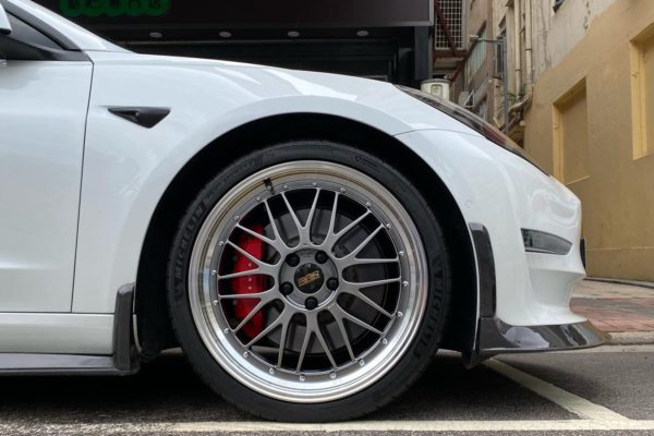 Tesla Model 3 White BBS LM | Wheel Front