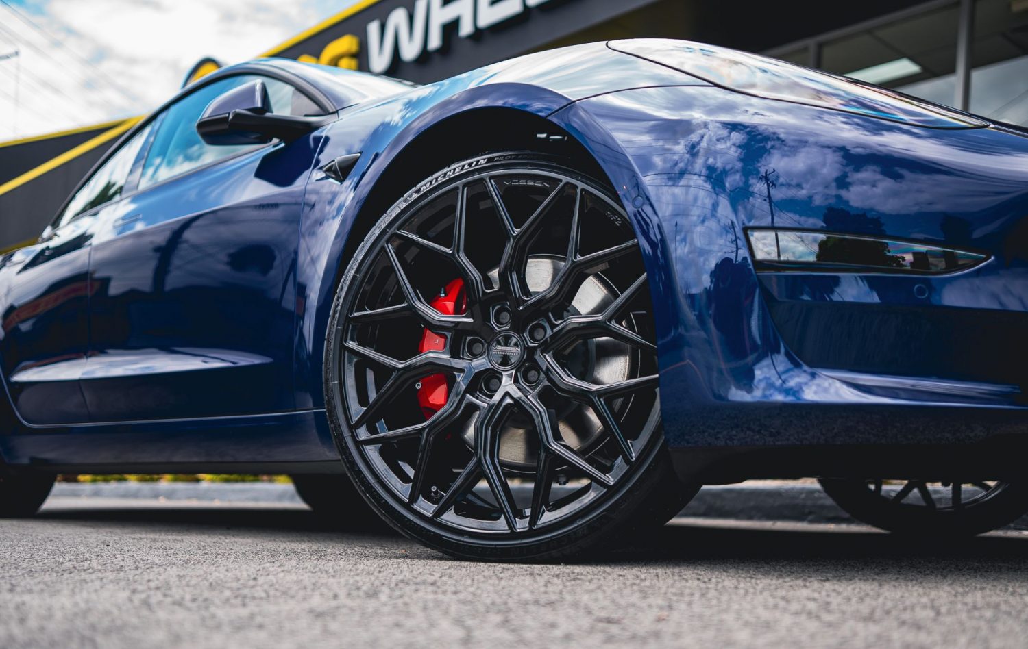 Tesla Model 3 Blue Vossen HF-3 | Wheel Front