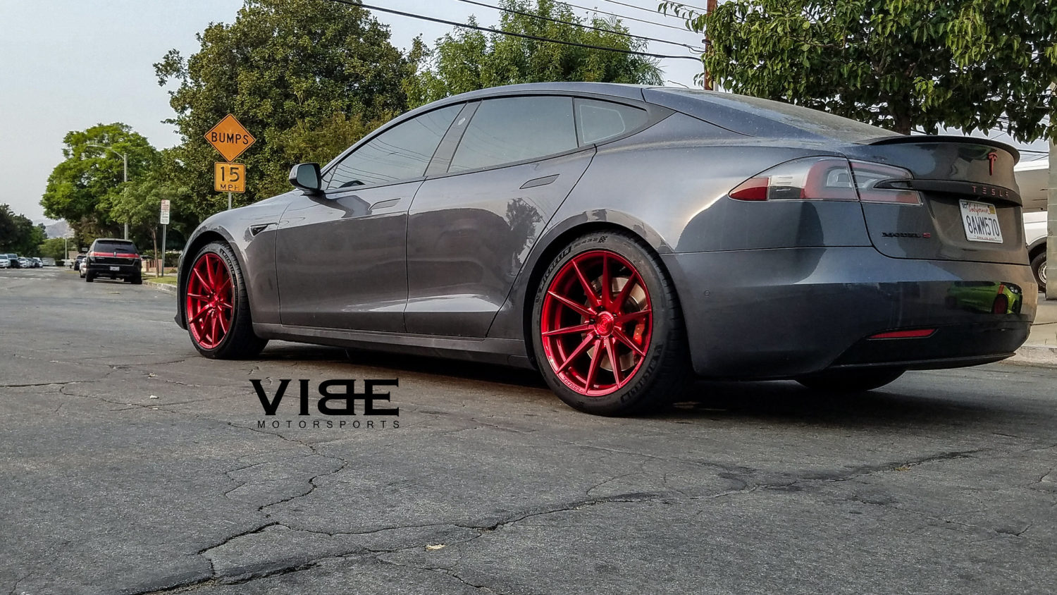 Tesla Model S P100D Grey with Red Rohana RFX1 | Wheel Front
