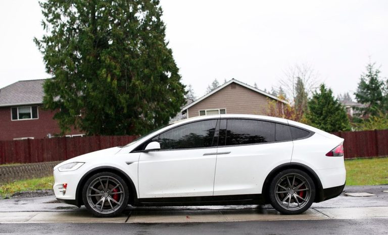 Tesla Model X White HRE S104 | Wheel Front