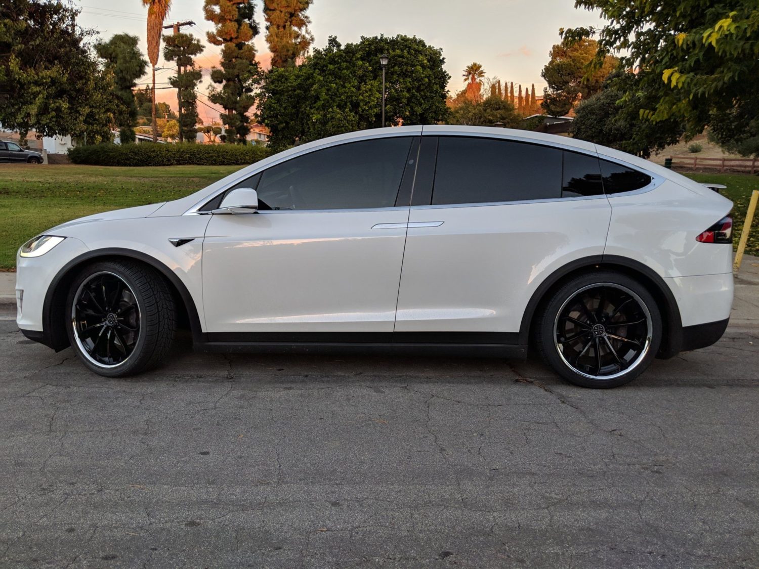 Tesla Model X White Blaque Diamond BD-23 | Wheel Front