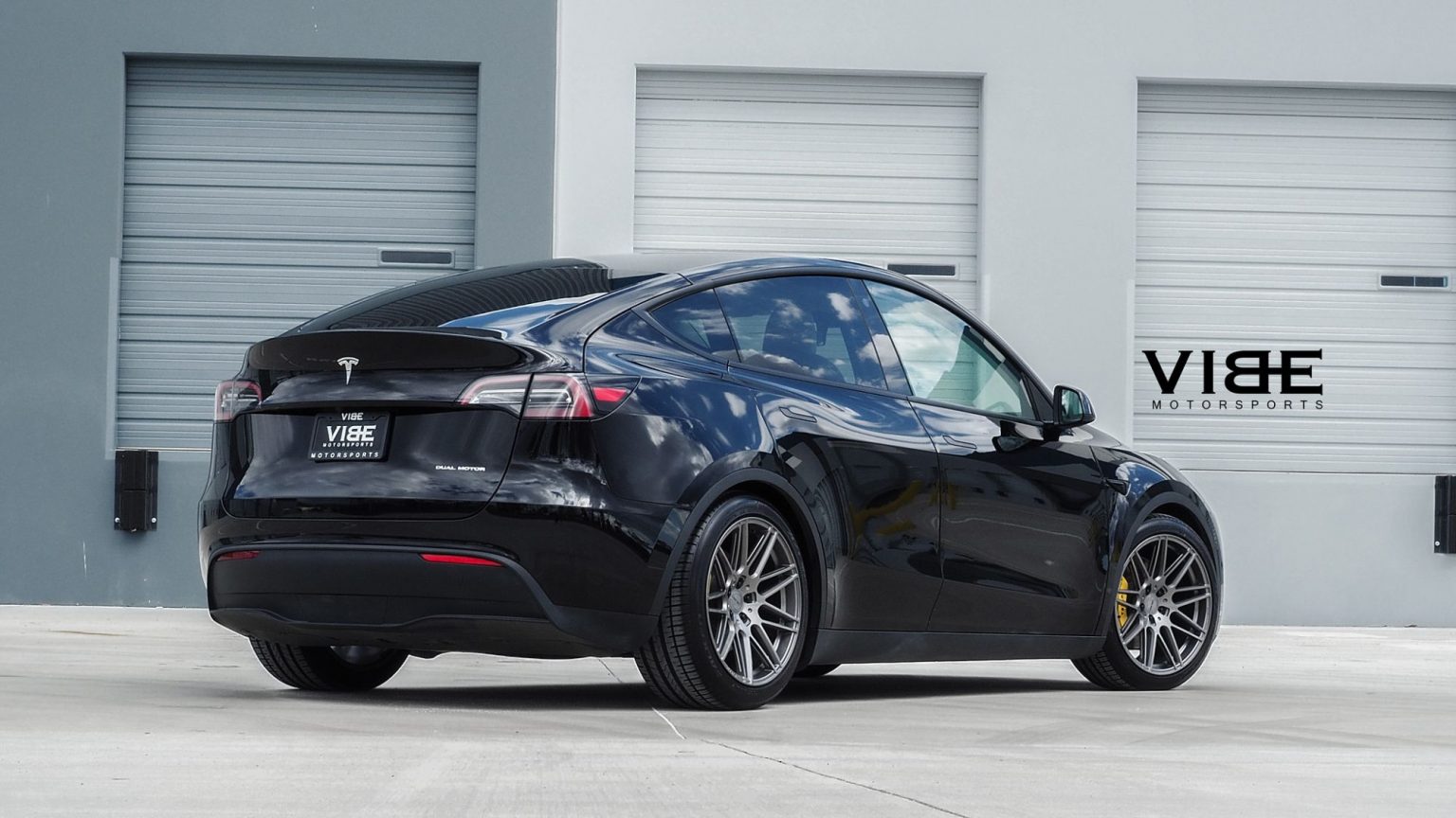 Tesla Model Y Black Velgen VF9 | Wheel Front