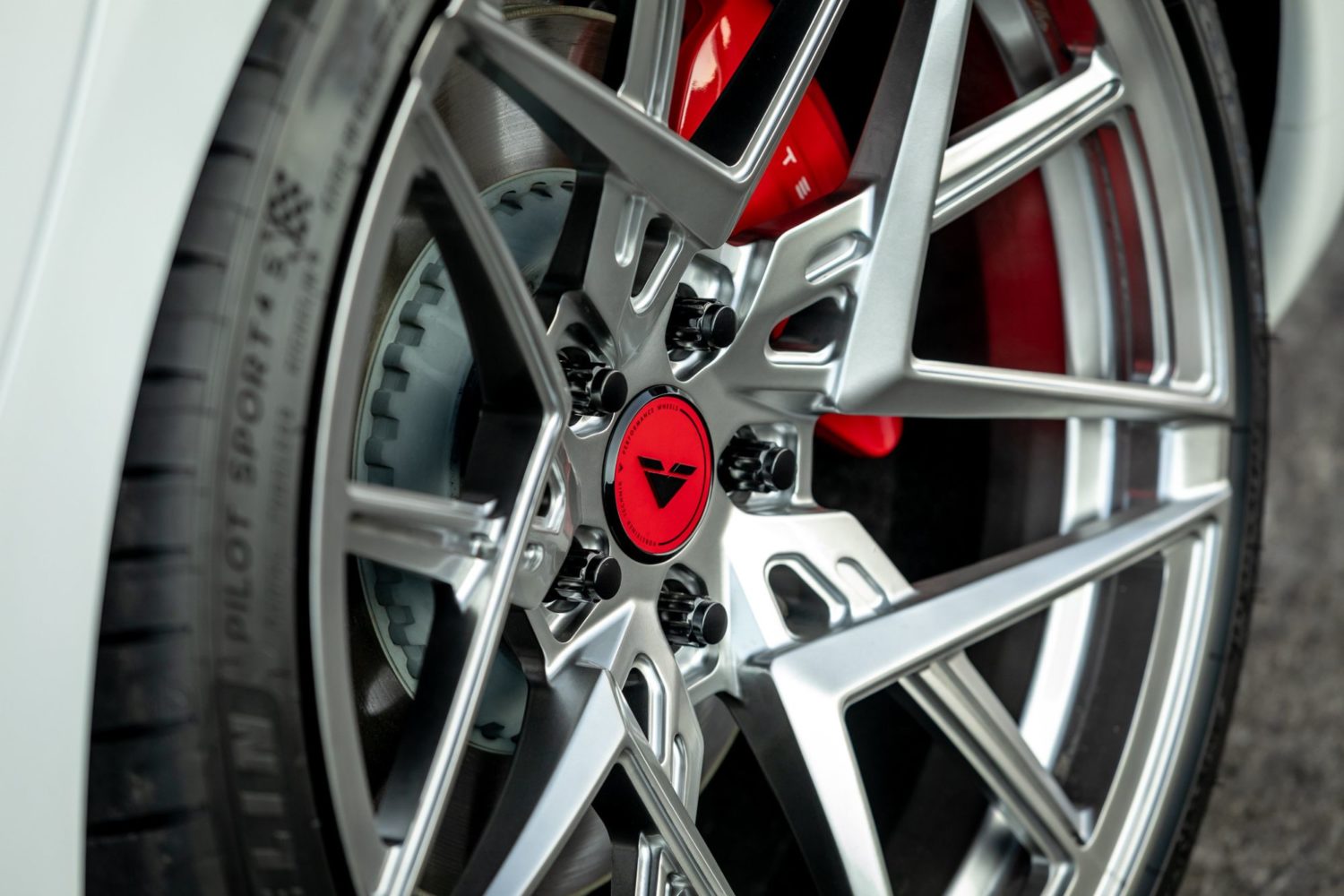 Tesla Model 3 White Vorsteiner V-FF 113 | Wheel Front