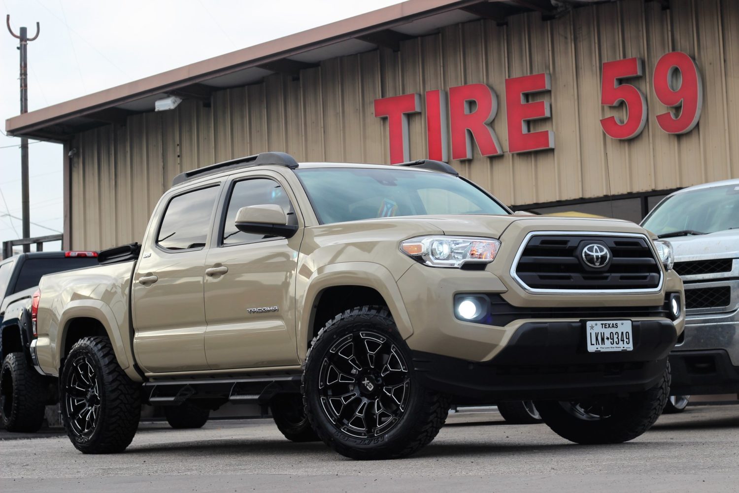 2019 Toyota Tacoma Quicksand KMC XD841 Boneyard | Wheel Front
