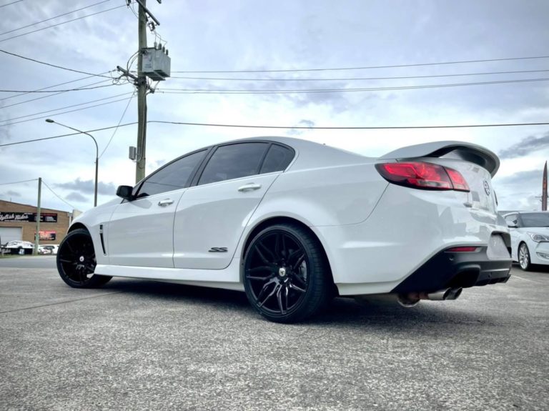 Holden Commodore VF SS White Asanti ABL-11 | Wheel Front