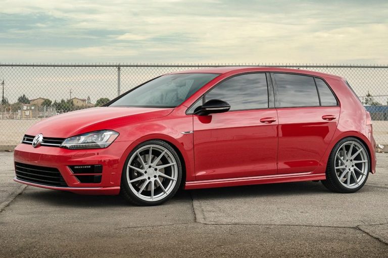 Volkswagen Golf R 7 Red Avant Garde M621 | Wheel Front