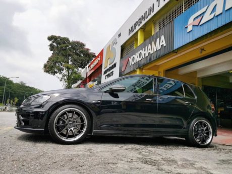 Volkswagen Golf R Mk7 Black Work Emotion ZR10 | Wheel Front