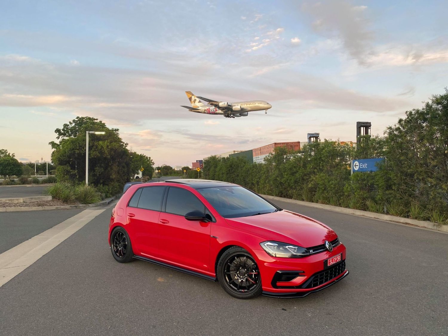 Volkswagen Golf R Mk7 Red Rays Volk CE28 Club Racer II Black Edition ...