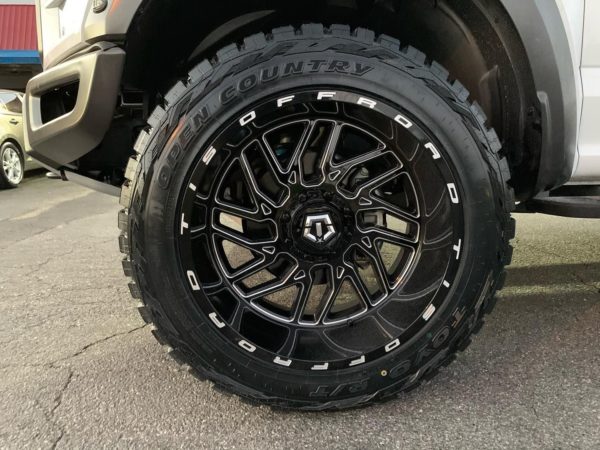 Ford F-150 Raptor White TIS 544BM | Wheel Front