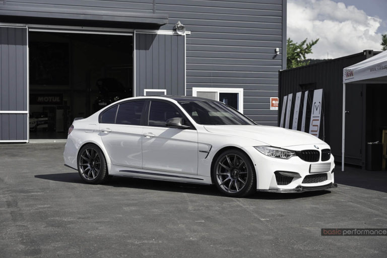BMW M3 F80 White Apex SM-10 | Wheel Front