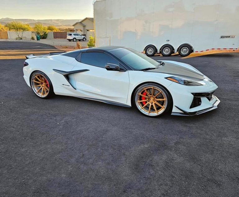 Chevrolet Corvette C8 Z06 White Signature SV303S | Wheel Front