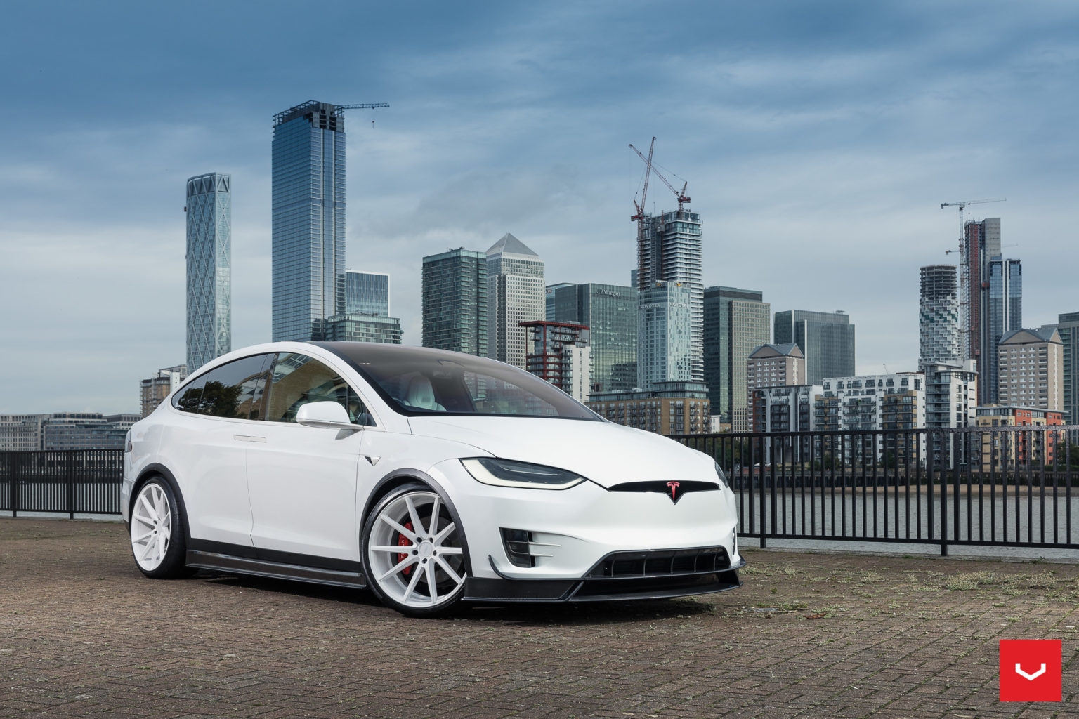 Tesla Model X White Vossen VFS-1 | Wheel Front